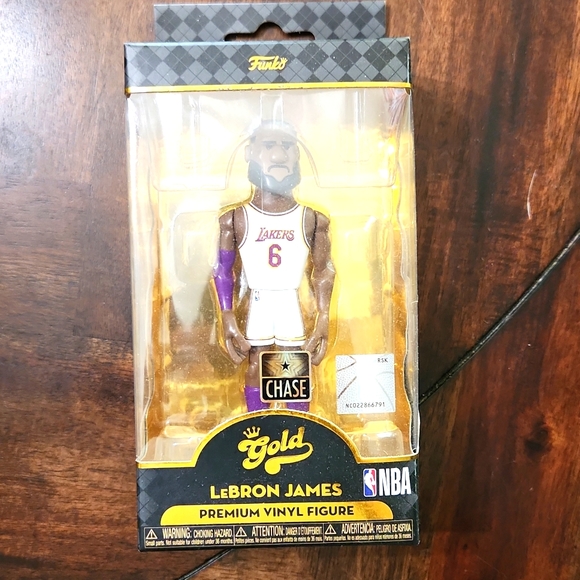 Funko | Toys | Funko Gold Lebron James Chase Figure | Poshmark